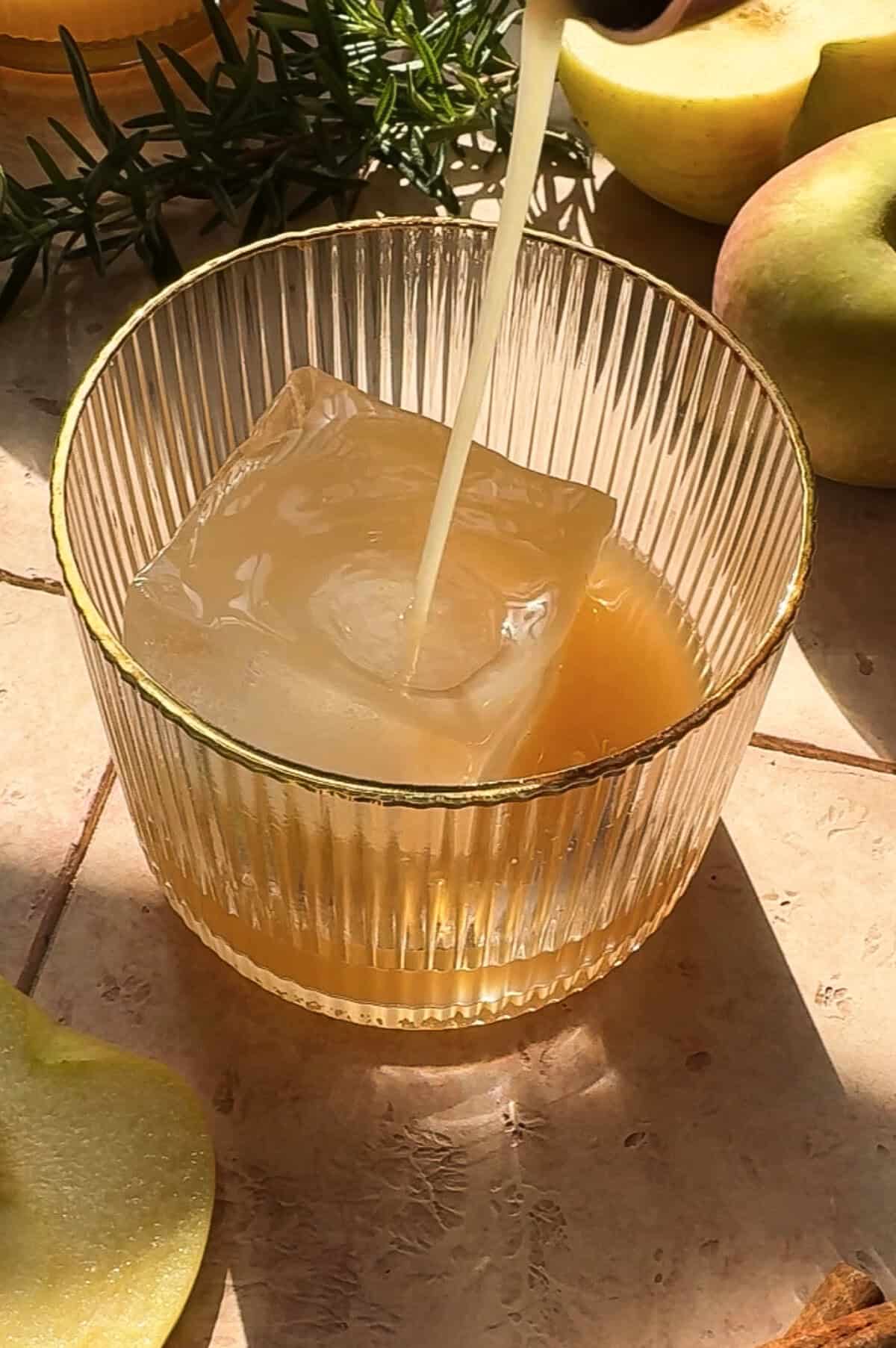 Easy Sparkling Spiced Apple Cider Mocktail Recipe - Pretty Delicious Life