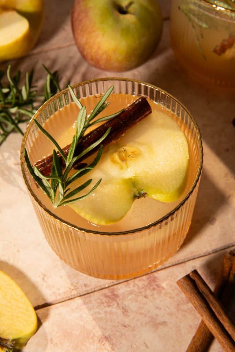 Easy Sparkling Spiced Apple Cider Mocktail Recipe - Pretty Delicious Life