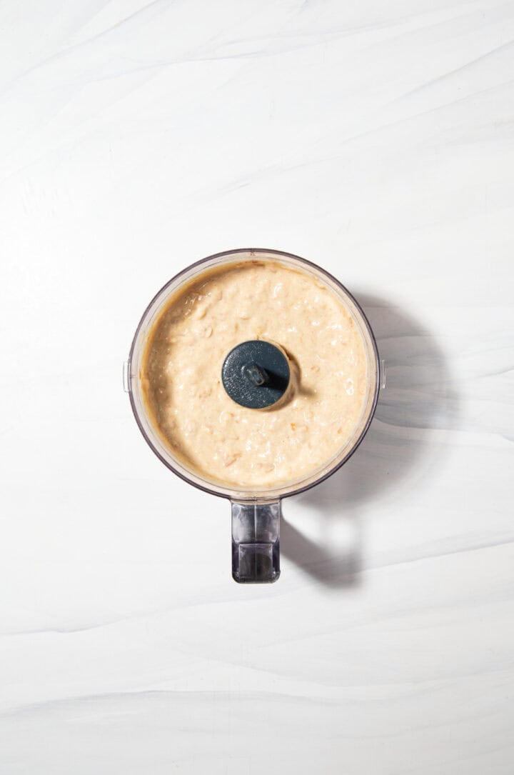 Creamy Pinto Bean Hummus Recipe with Green Chilies - Pretty Delicious Life