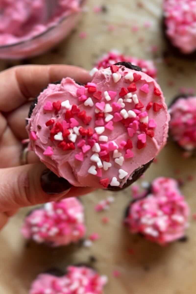 Easy Valentine's Heart Brownies with Brownie Mix - Pretty Delicious Life